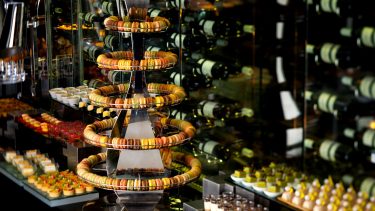 Yamm | 5-Star Hotel Buffet Tsim Sha Tsui | The Mira Hong Kong